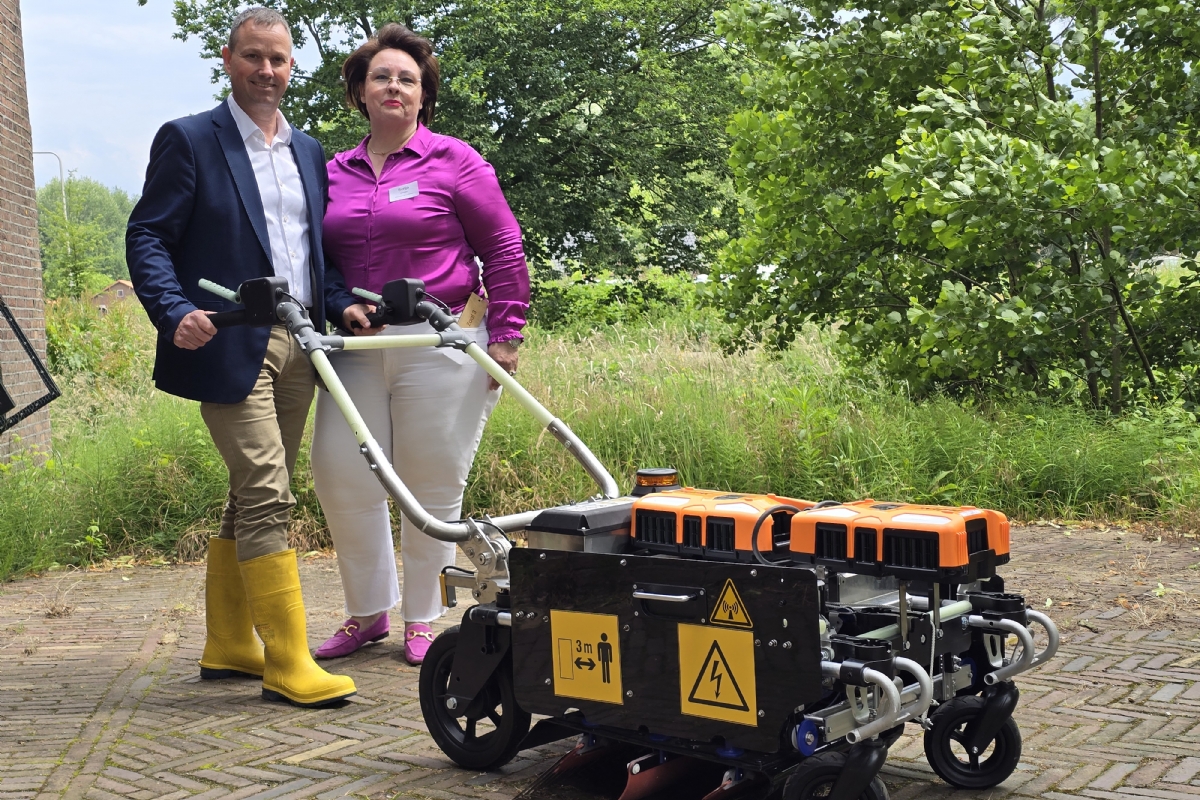 D-day: eerste eWeeding Roller wereldwijd geintroduceerd tijdens Demo ...
